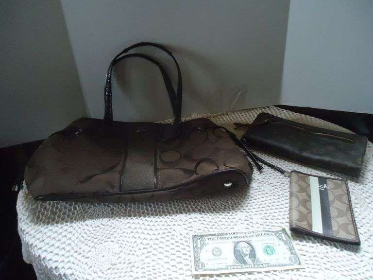 CASH ONLY Brown Coach Purse damage on handle, Coach Wallet and LV ...