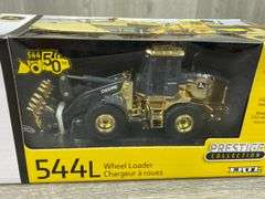 John Deere 544L Wheel Loader, Gold Chaser, Prestige Collection - United ...