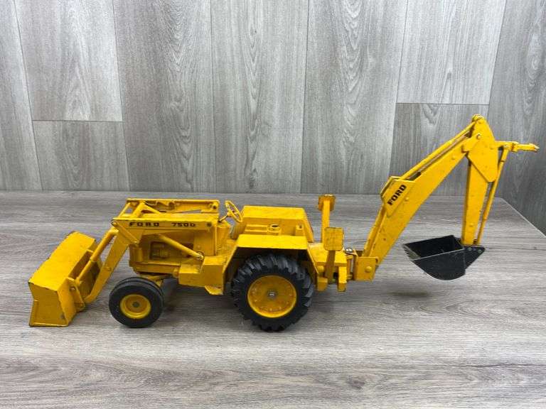 Ford 7500 Backhoe, 1/16, Missing Seat - United Edge Real Estate & Auction