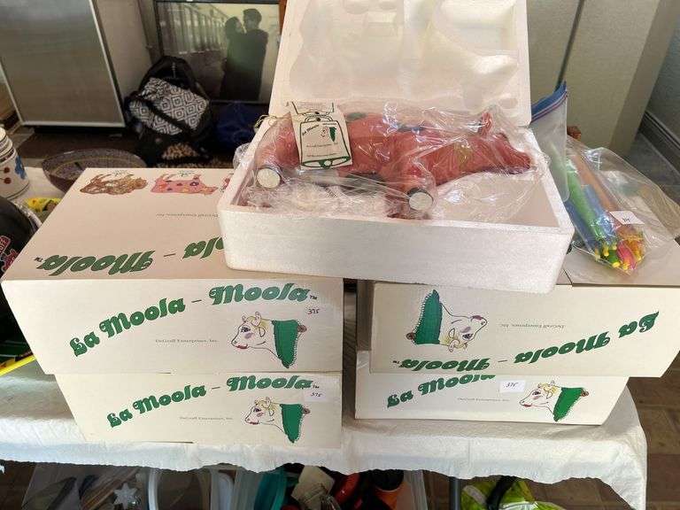 La Moola- Moola Cow Banks, Grip Sticks Food Savors - United Edge Real ...