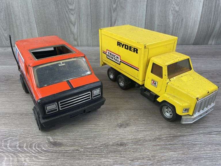 Ryder Truck Rental Van-Ertl, A.J. Foyt Racing Team Van-Tonka - United ...