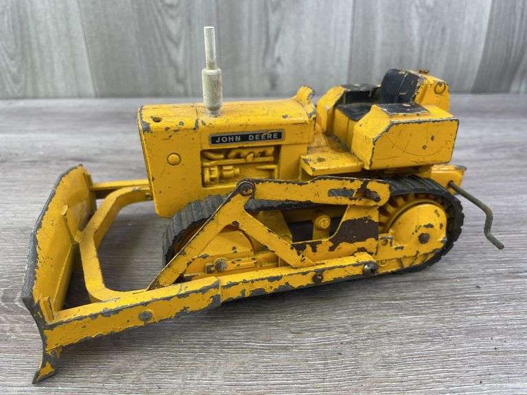 John Deere 450 Dozer, 1/16, Ertl - United Edge Real Estate & Auction
