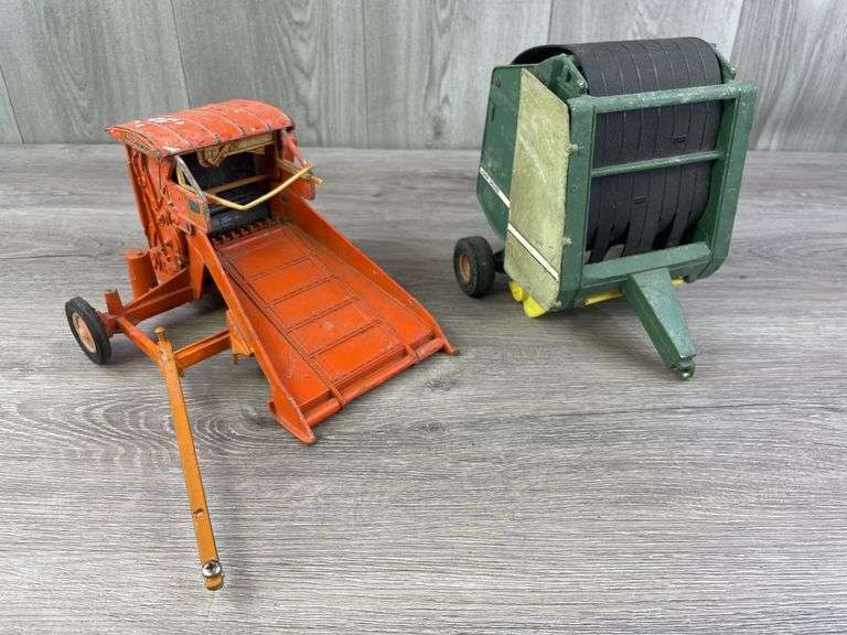 John Deere Round Baler, Allis-Chalmers Roto-Baler, 1/16, Ertl, Broken ...