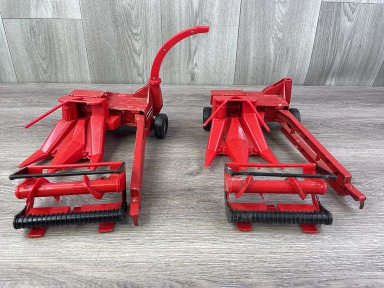 2 Case International Choppers, 2 Heads, 1/16, Ertl, Missing & Broken ...