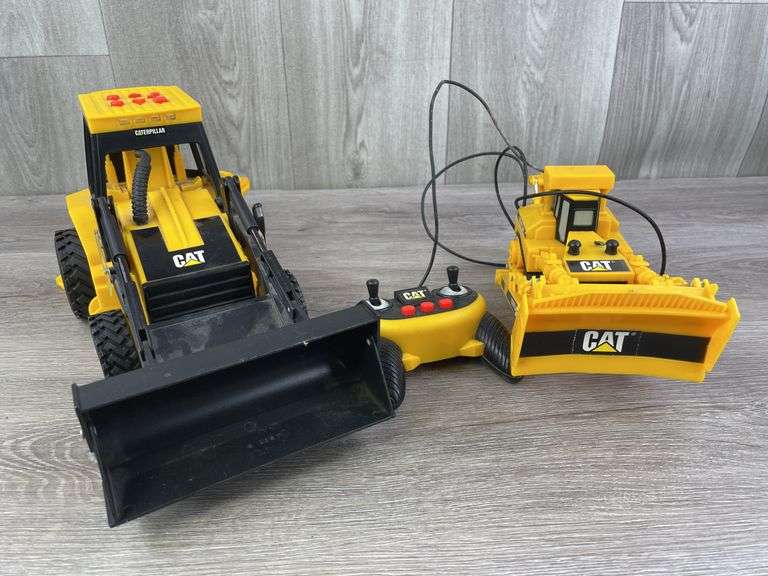 Toy State Caterpillar RC Dozer & Battery Operated Backhoe/Loader ...