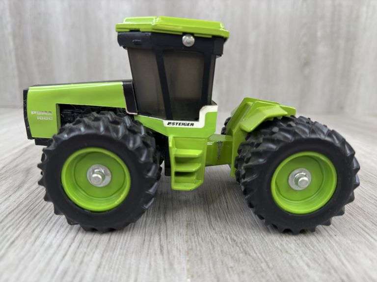 Steiger Puma 1000 4WD Duals, 1/32, Scale Models - United Edge Real ...