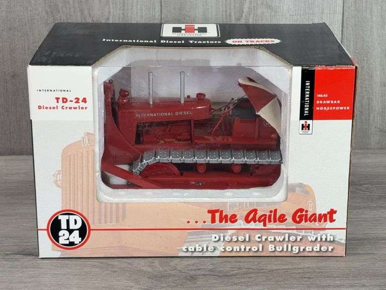 International TD24 Diesel Crawler, 1/16, SpecCast - United Edge Real ...