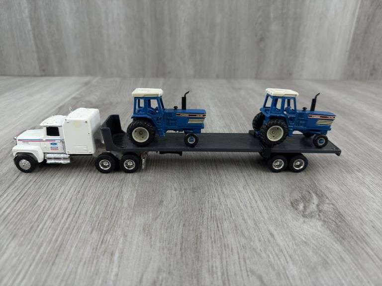 Ford LTL-9000 Tractor Trailer W/2 Ford TW-35 WF Tractors, 1/64, Ertl ...