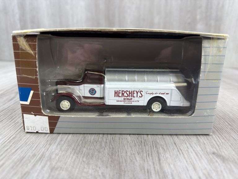 Hershey’s Syrup Peterbilt 260 Tanker Truck, 1/64, American Highway ...