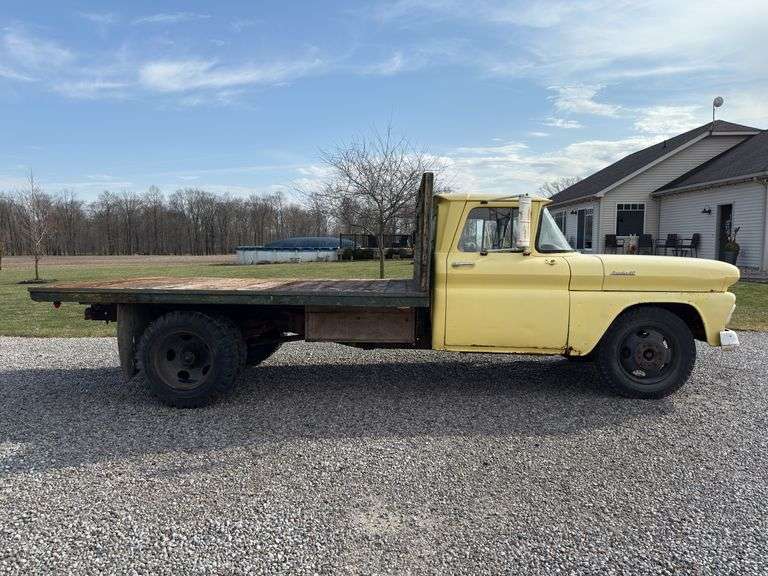 1961 Chevrolet Apache 40 Dually, 1 1/2 Ton - United Edge Real Estate ...