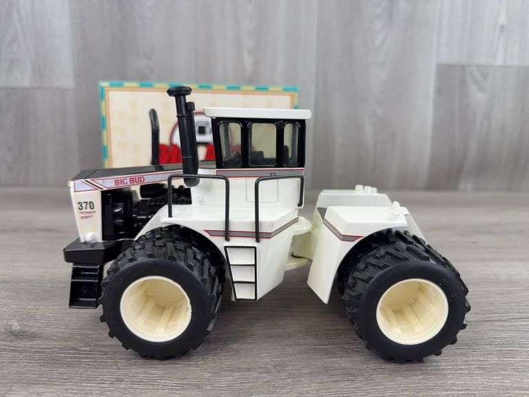 Big Bud 370 4WD Duals, 1/32, Bafus Special Edition - United Edge Real ...