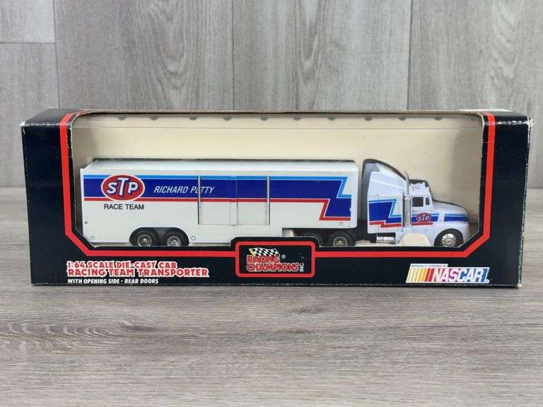 Richard Petty STP Race Team Transporter, 1/64, Racing Champions ...