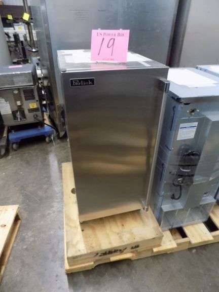 Perlick 15" SIGNATURE SERIES CLEAR ICE MAKER - US Power Bid