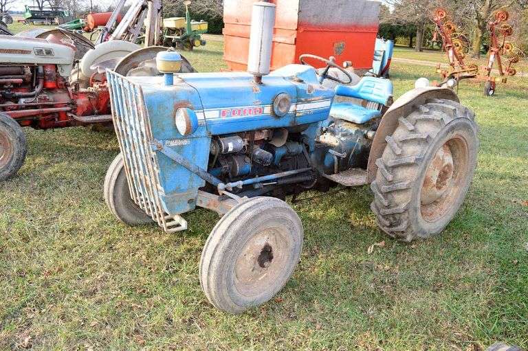 Ford 3000 Diesel Tractor - Shackelton Auctions Inc.