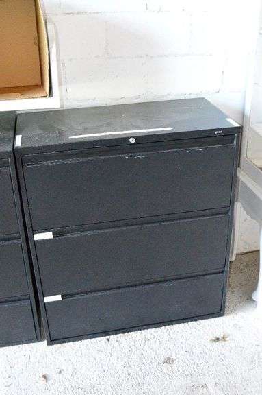 Global 3 Drawer Horizontal Filing Cabinet - Shackelton Auctions Inc.