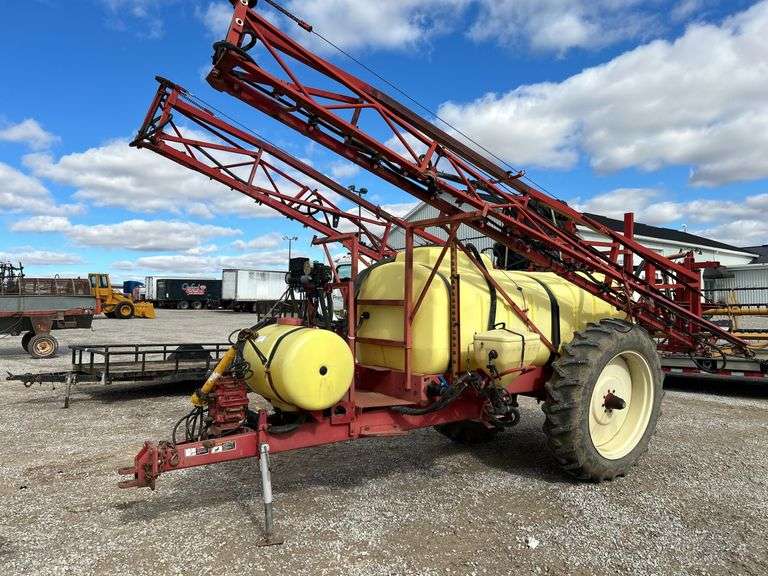 HARDI NAVIGATOR 1000 SPRAYER - Shackelton Auctions Inc.