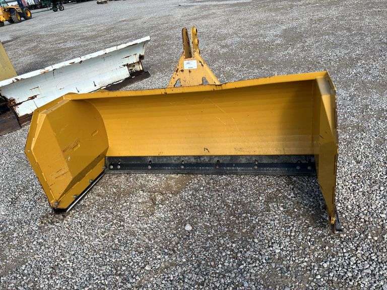 HLA 2500 3PTH 6' SNOW PUSHER - Shackelton Auctions Inc.