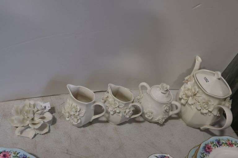 GODINGER AND CO TEA SET - Shackelton Auctions Inc.