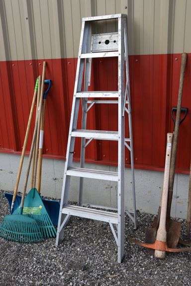 6' ALUMINUM STEP LADDER - Shackelton Auctions Inc.