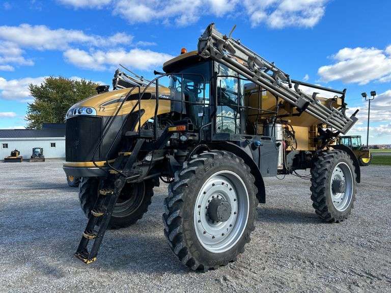 2013 ROGATOR R1300 AIR FLOW FERTILIZER SPREADER - Shackelton Auctions Inc.