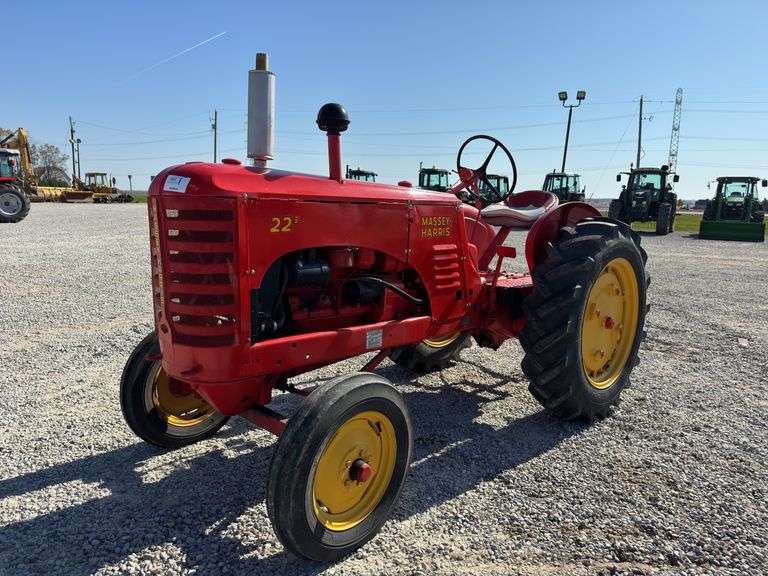 MASSEY HARRIS 22 TRACTOR - Shackelton Auctions Inc.