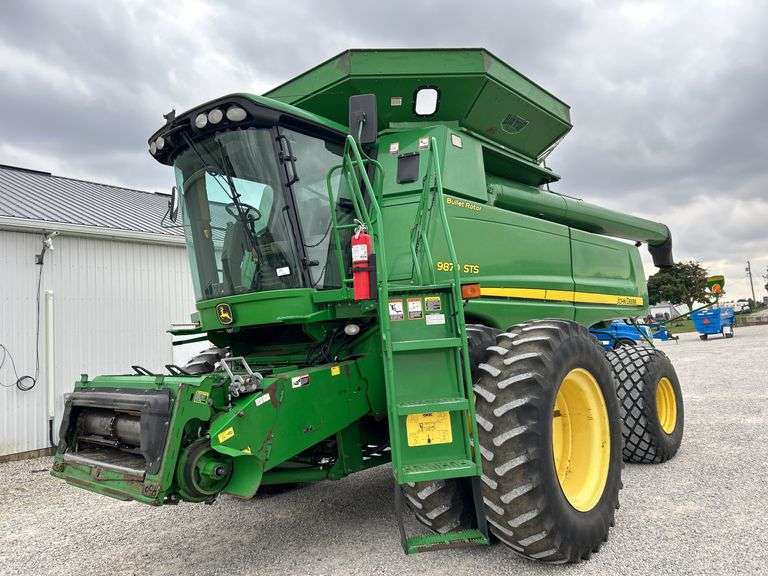 JOHN DEERE 9870 STS 4WD COMBINE - Shackelton Auctions Inc.