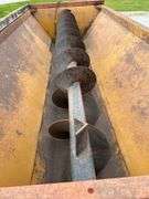 KNIGHT MODEL 7716 SLINGER MANURE SPREADER - Shackelton Auctions Inc.