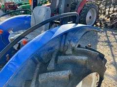 NEW HOLLAND WORKMASTER 45 TRACTOR - Shackelton Auctions Inc.