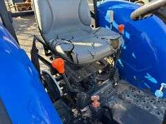 NEW HOLLAND WORKMASTER 45 TRACTOR - Shackelton Auctions Inc.