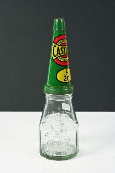CASTROL WAKEFIELD MOTOR OIL GLASS PINT BOTTLE WITH SAE 20 SPOUT ...