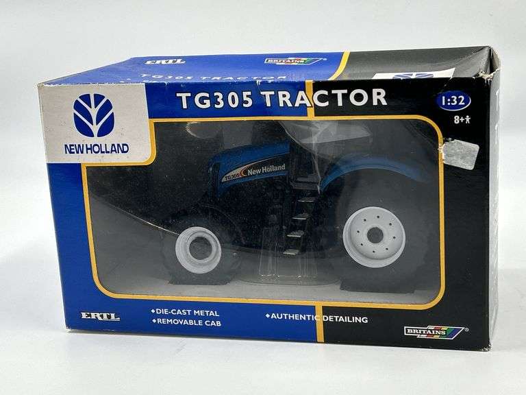 NEW HOLLAND TG305 TRACTOR -BRITAINS -1/32 - Shackelton Auctions Inc.