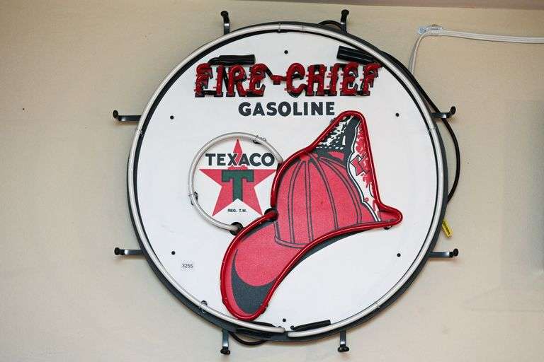 MODERN TEXACO FIRE-CHIEF GASOLINE THREE COLOUR NEON SIGN - Shackelton ...