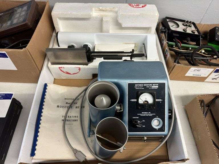 MOTOMCO MODEL 919 MOISTURE TESTER - Shackelton Auctions Inc.