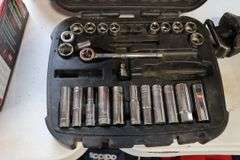 HUSKY SOCKET SET - NOT COMPLETE - Shackelton Auctions Inc.