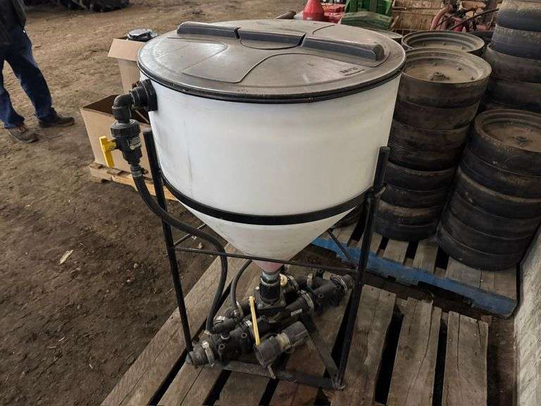 CHEMICAL FILL TANK - Shackelton Auctions Inc.