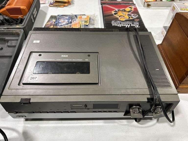 RCA VHC PLAYER - Shackelton Auctions Inc.