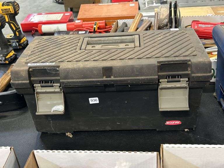 TOOL BOX OF SANDING DISCS - Shackelton Auctions Inc.