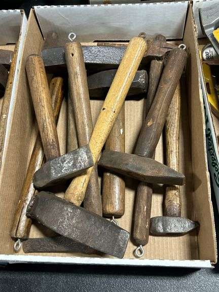 BOX OF CHISSEL HAMMERS - Shackelton Auctions Inc.
