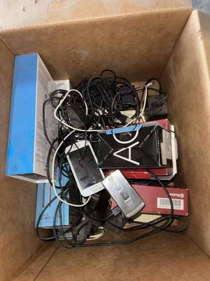 BOX OF ASSORTED CELL PHONES - Shackelton Auctions Inc.