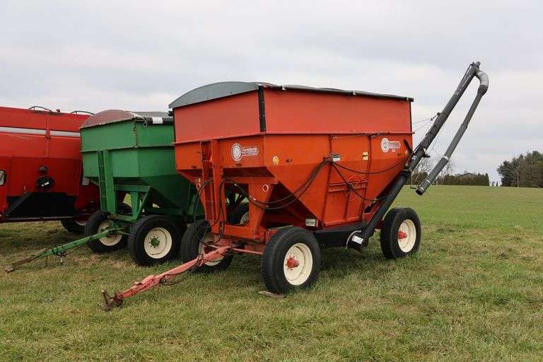 UNVERFERTH 325 GRAVITY BOX, WAGON & AUGER - Shackelton Auctions Inc.