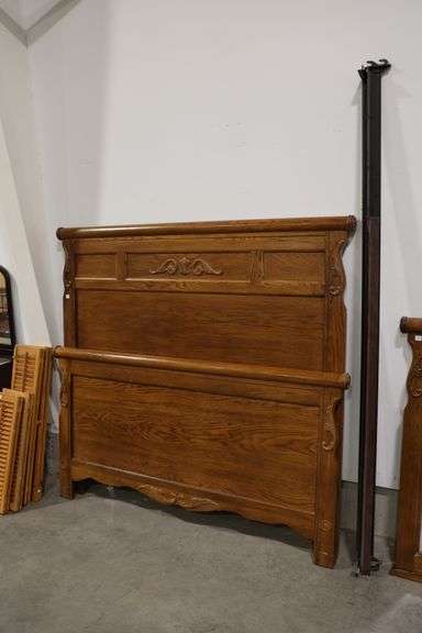 ANTIQUE QUEEN BED FRAME - Shackelton Auctions Inc.