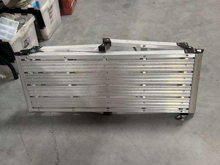 ALUMINUM PAINTERS BENCH - Shackelton Auctions Inc.