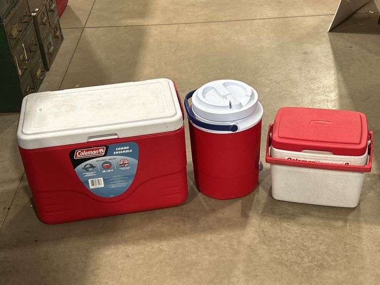 2 COOLERS & THERMOS - Shackelton Auctions Inc.