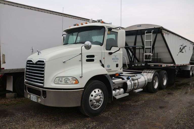 2013 MACK CXU 613TRANSPORT TRUCK - Shackelton Auctions Inc.
