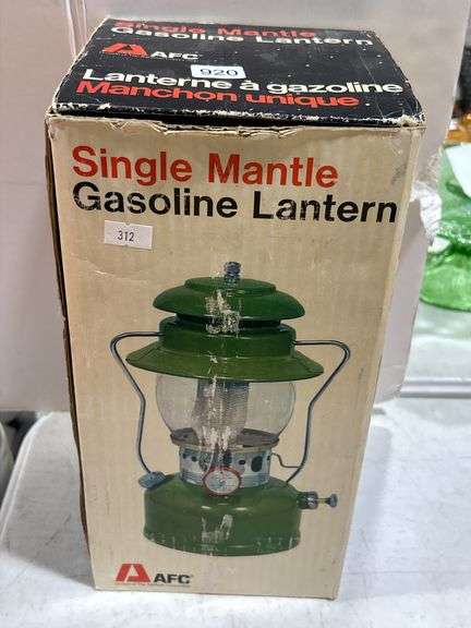 SINGLE MANTLE GASOLINE LANTERN - Shackelton Auctions Inc.
