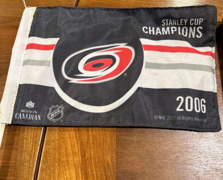 9 STANLEY CUP CHAMPION CAR WINDOW FLAGS - Shackelton Auctions Inc.