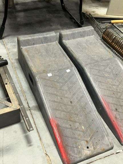 PAIR OF PLASTIC CAR RAMPS - Shackelton Auctions Inc.
