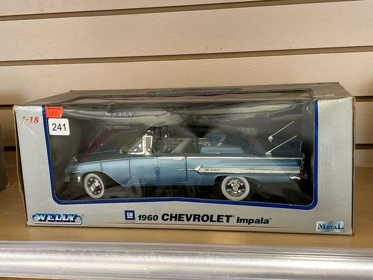 DIE-CAST WELLY 1960 CHEVROLET IMPALA - 1/18 - Shackelton Auctions Inc.