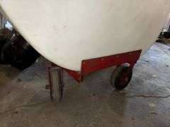 POLY FEED CART - Shackelton Auctions Inc.