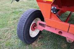 UNVERFERTH 325 GRAVITY BOX, WAGON & AUGER - Shackelton Auctions Inc.